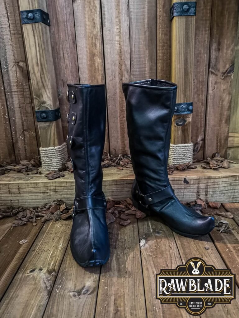 Medieval Peaked Boots w/ three buckles, dark brown - Larpstore